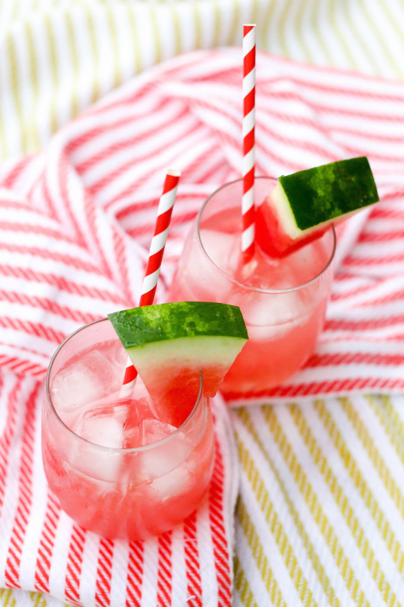 Charming Cocktails: Pinot Grigio Melonade | Charmingly Styled